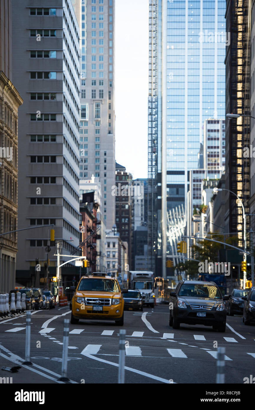 Daily life and street traffic on the streets of Manhattan, New York ...