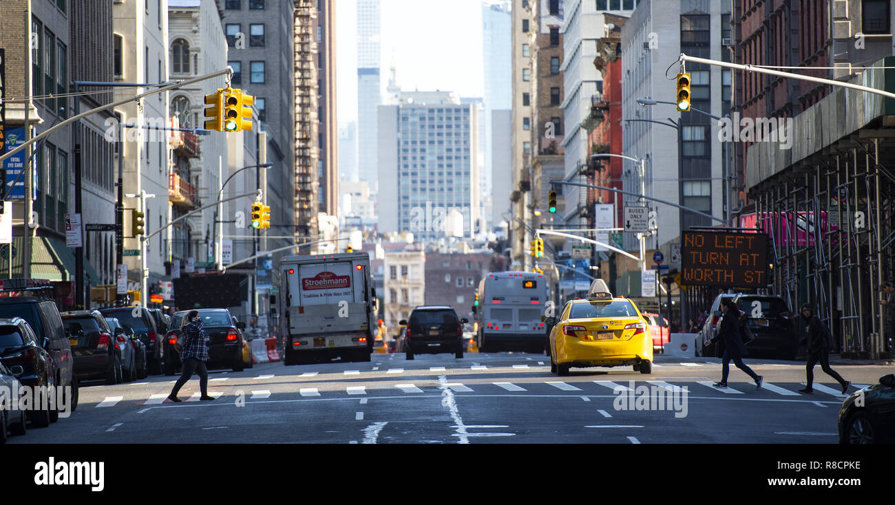 Daily life and street traffic on the streets of Manhattan, New York ...