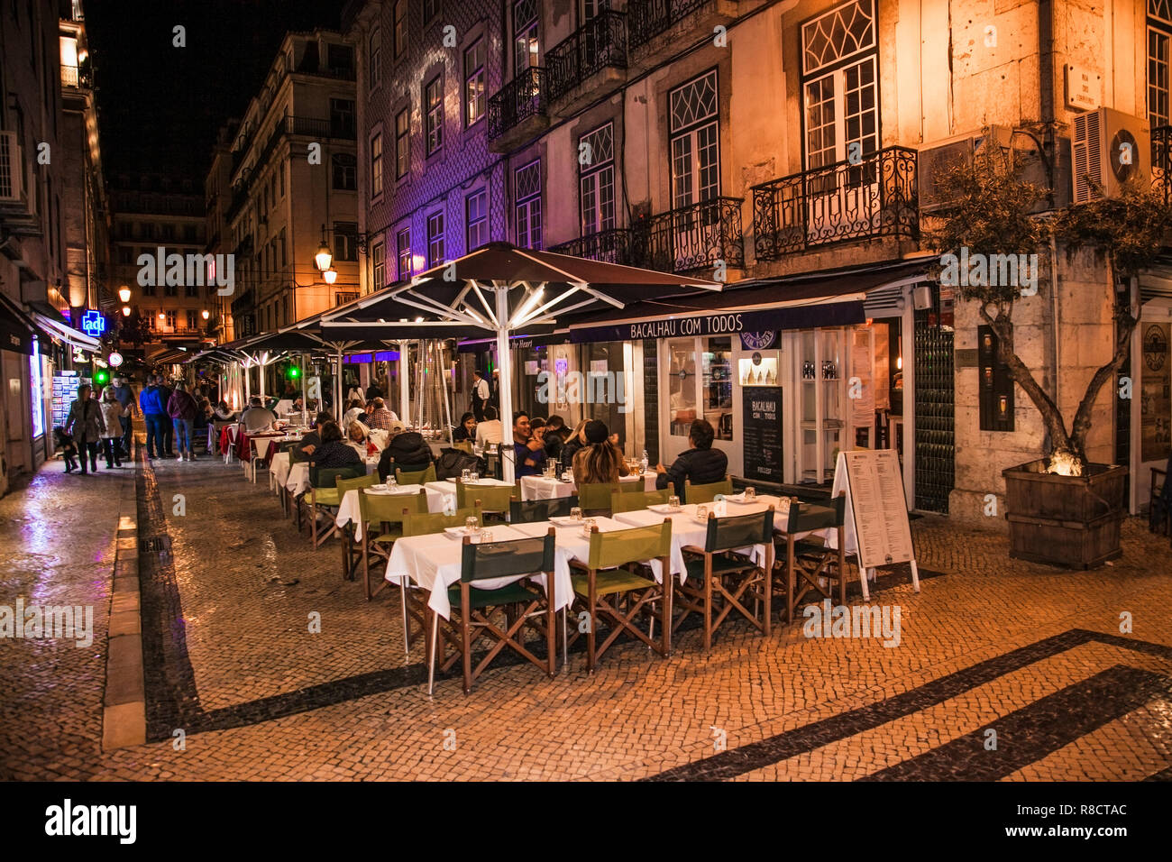 Starbucks terrace hi-res stock photography and images - Alamy