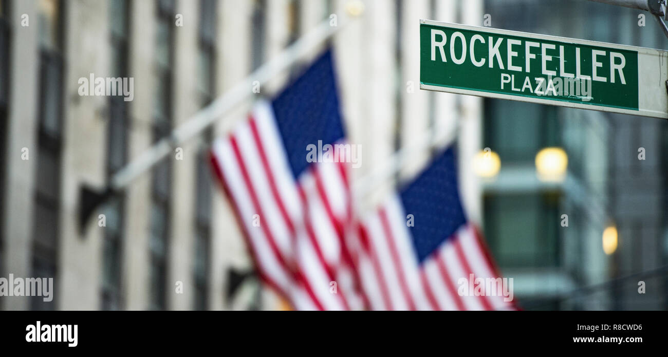 Rockefeller plaza sign hi-res stock photography and images - Alamy
