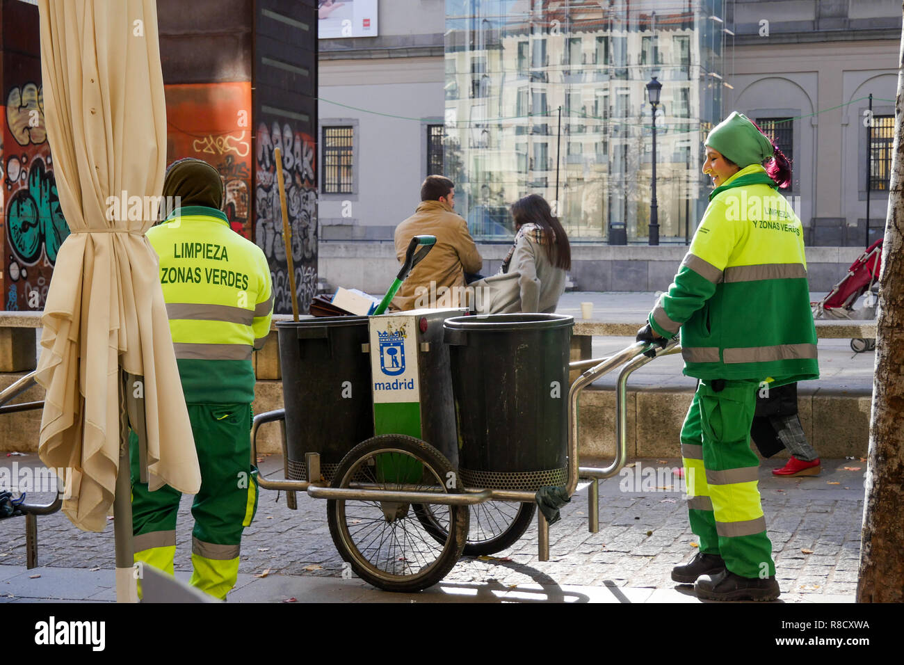 Cleaning park spain hi-res stock photography and images - Alamy