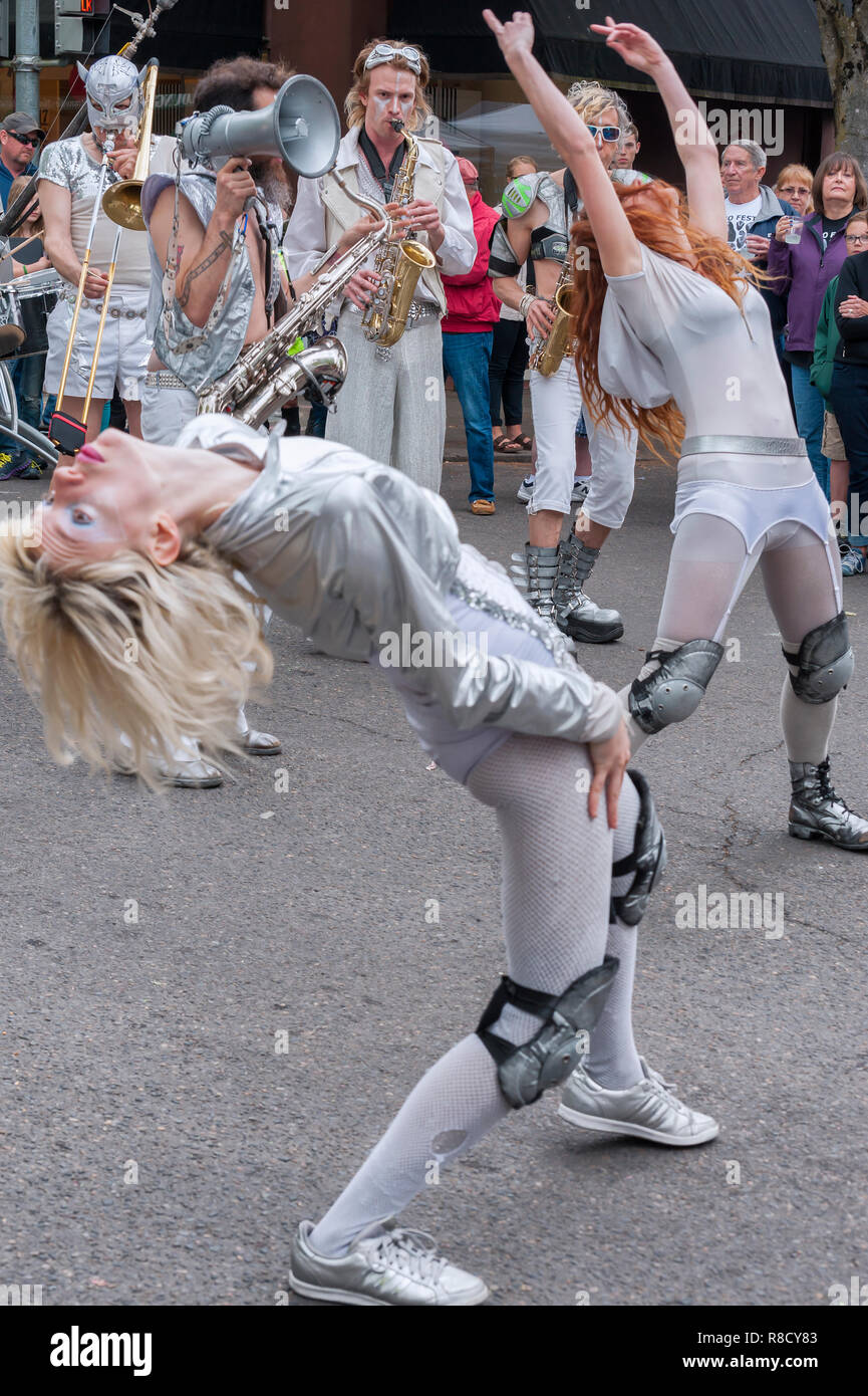 Go go dancers hi-res stock photography and images - Alamy