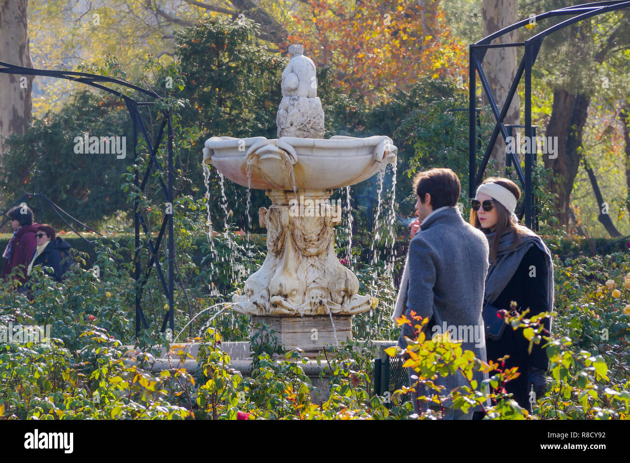 Rose garden, Retiro Park - Parque del Retiro, Madrid, Spain Stock Photo ...