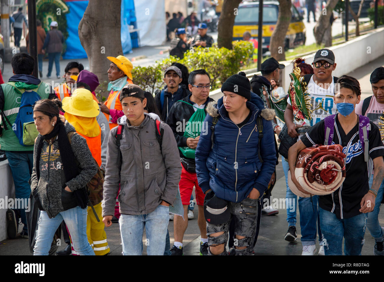 Pilgrims making their way to the Basilica of Our Lady of Guadalupe in ...