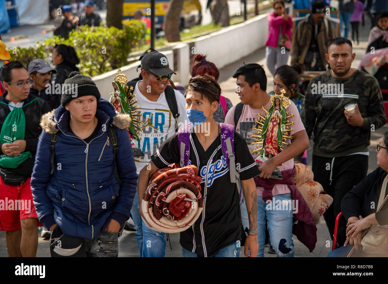 Pilgrims making their way to the Basilica of Our Lady of Guadalupe in ...
