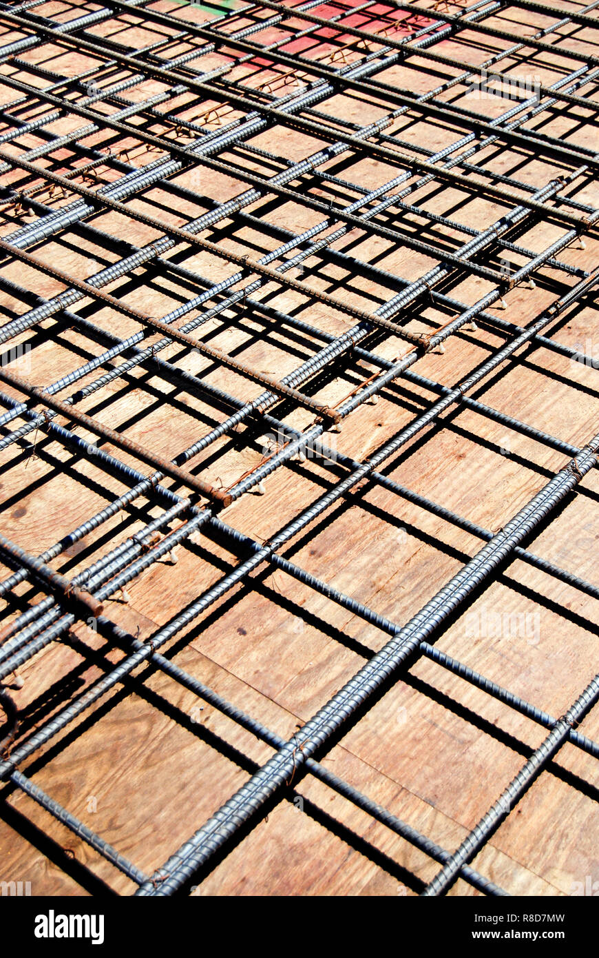 Structural bar hi-res stock photography and images - Alamy