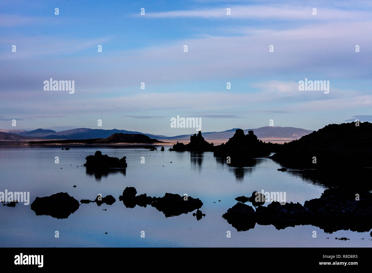 Lakes at california state parks hi-res stock photography and images - Alamy