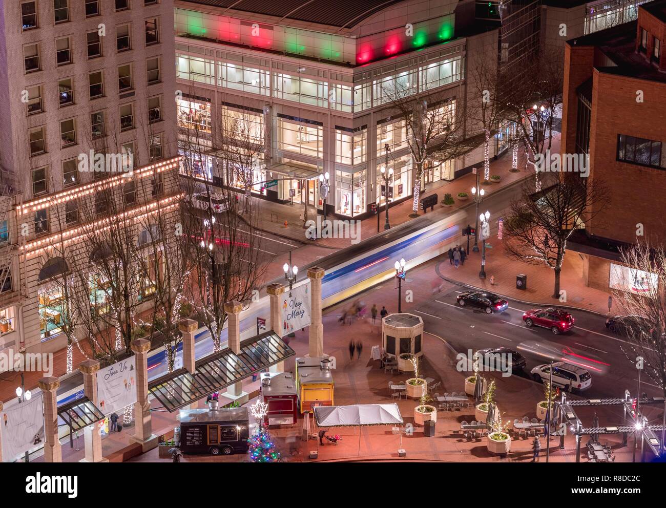 Busy intersection people cars hi-res stock photography and images - Alamy