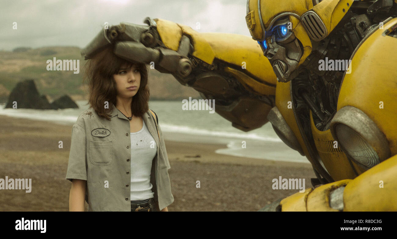 Bumblebee Hailee Steinfeld High Resolution Stock Photography and Images ...