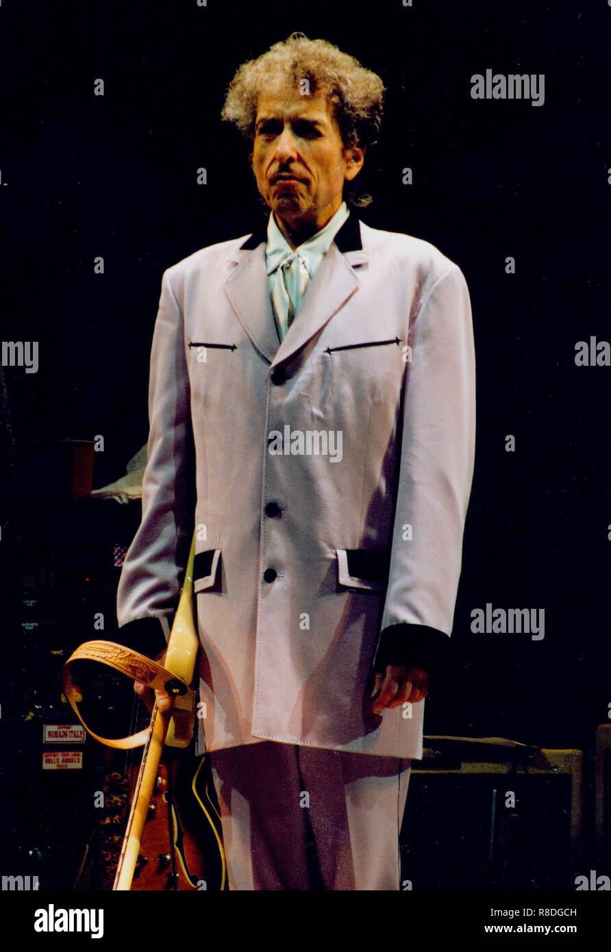 Bob dylan madison square garden 2001 hi-res stock photography and ...