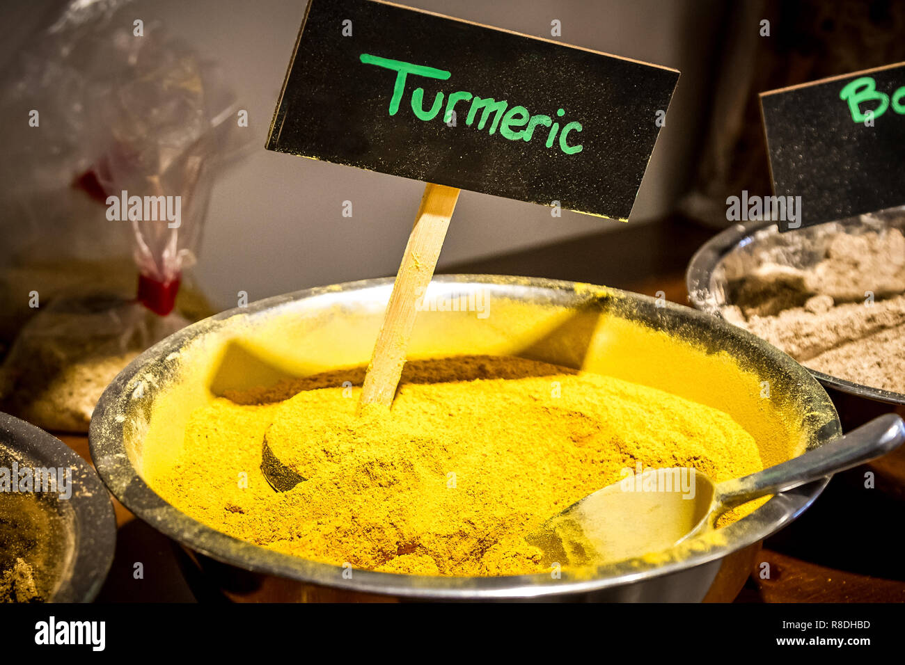 Middle eastern grocery middle eastern hi-res stock photography and ...