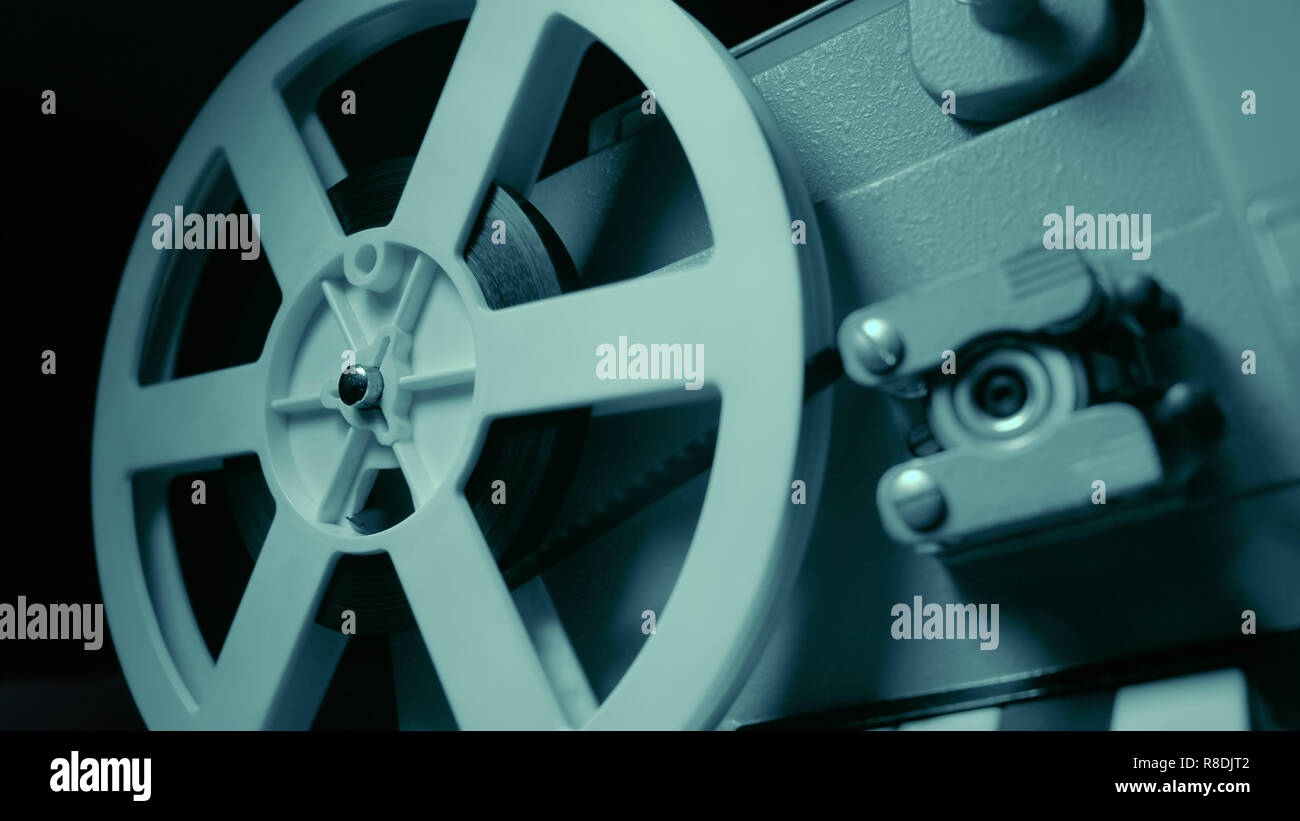 Old movie countdown screen hi-res stock photography and images - Alamy