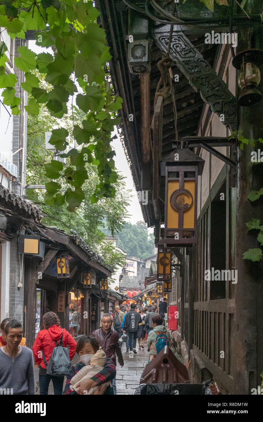 Chongqing street scene hi-res stock photography and images - Alamy