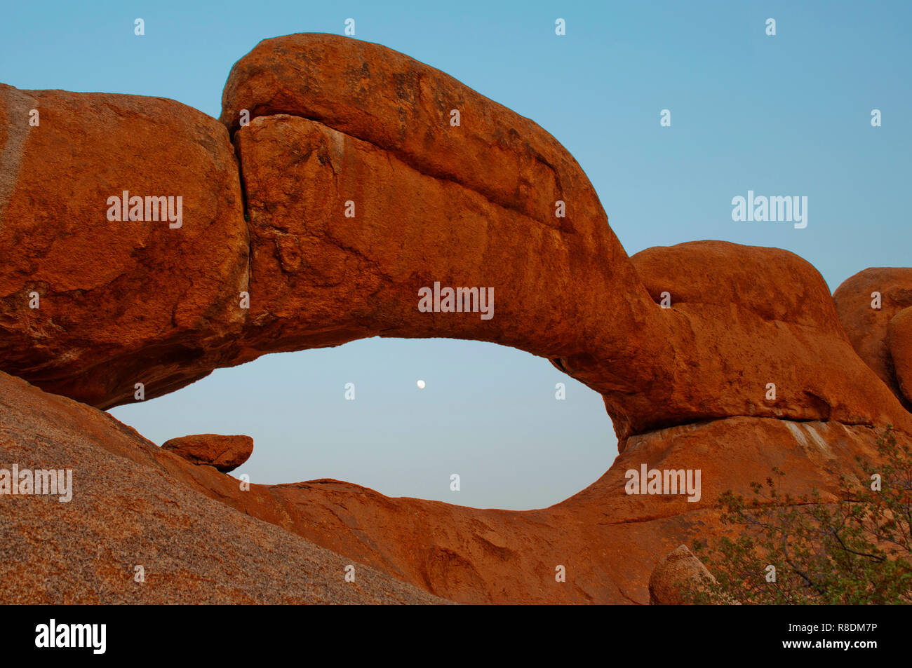 Stone Bridge, a strange rock formation at Spitzkoppie, Namibia Stock ...