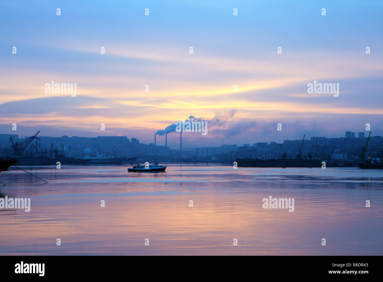 Morning in the port with ships Stock Photo - Alamy