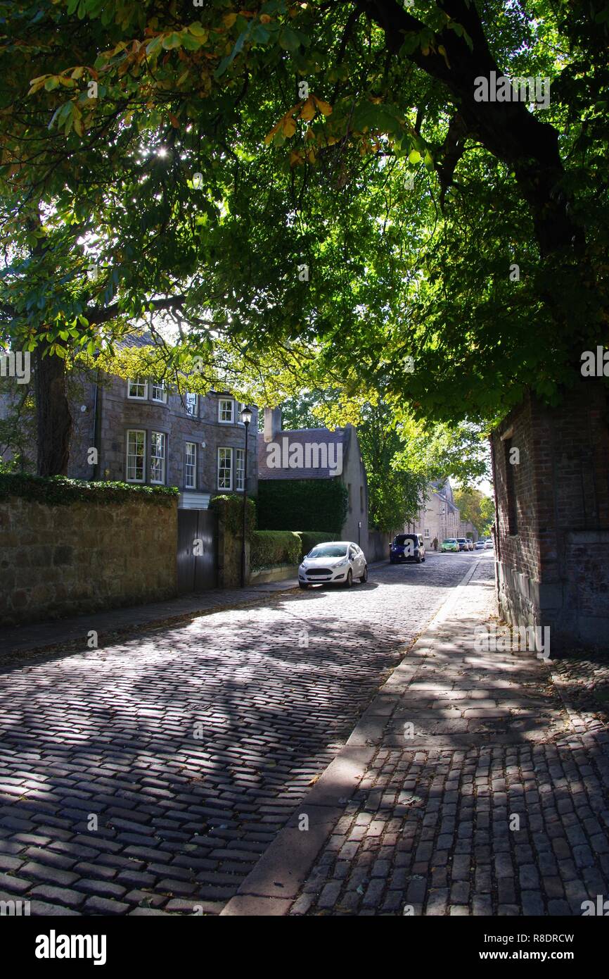 Old Granite House on the Cobbled High Street of Old Aberdeen, Scotland ...