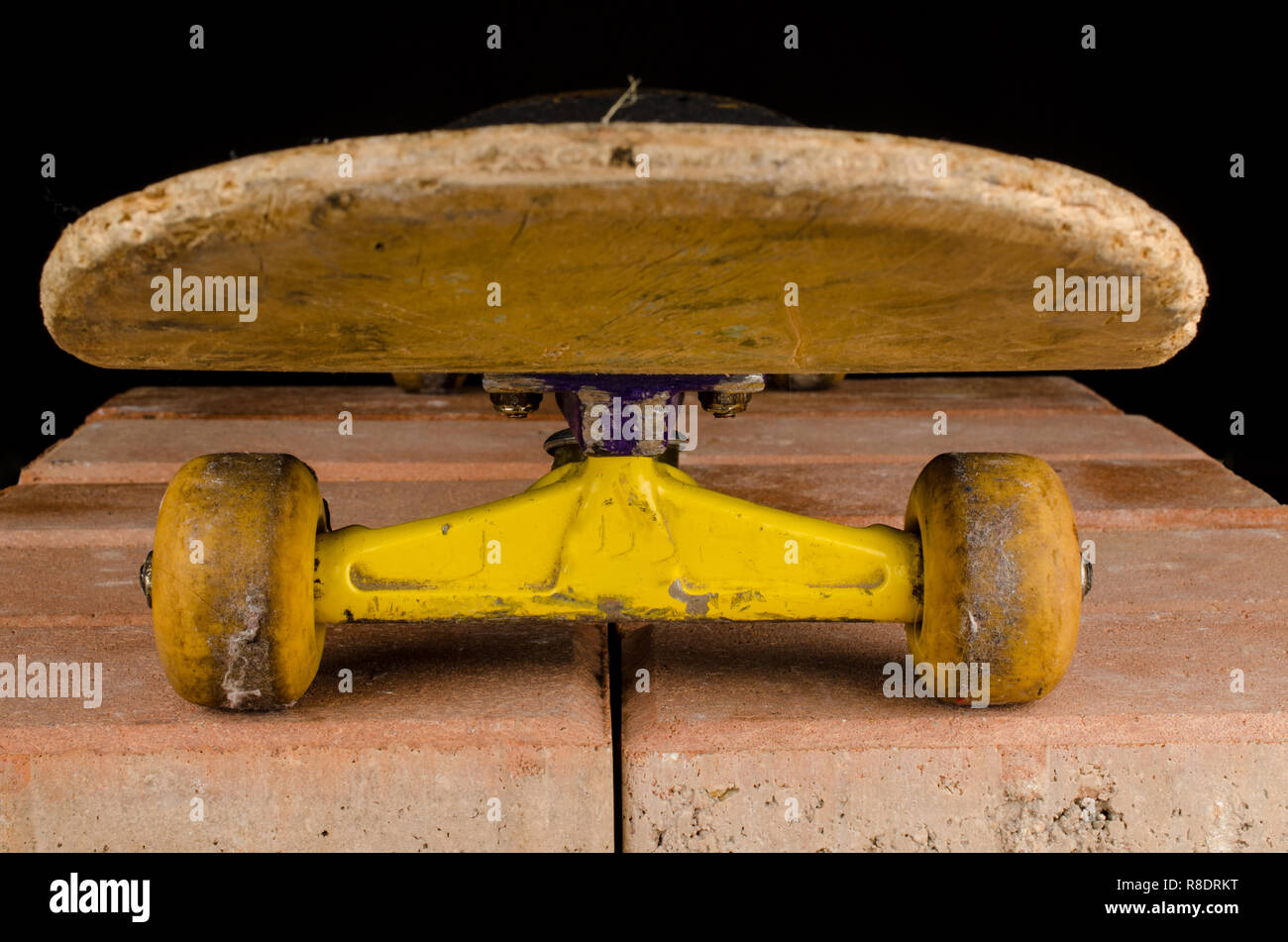 Worn skateboard hi-res stock photography and images - Alamy