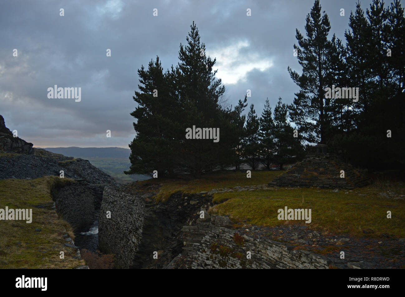 Cwmorthin slate quarry water hi-res stock photography and images - Alamy