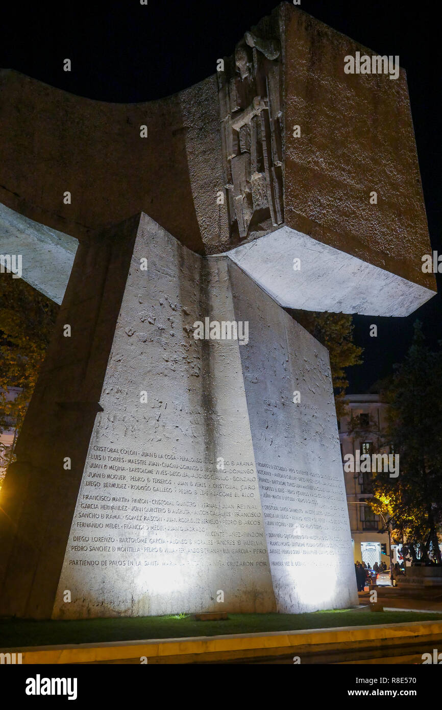Monument to Christopher Columbus, Colombus square, Madrid, Spain Stock ...