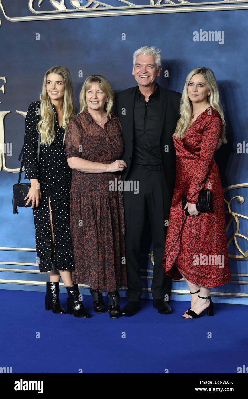 Ruby schofield and molly schofield hi-res stock photography and images ...