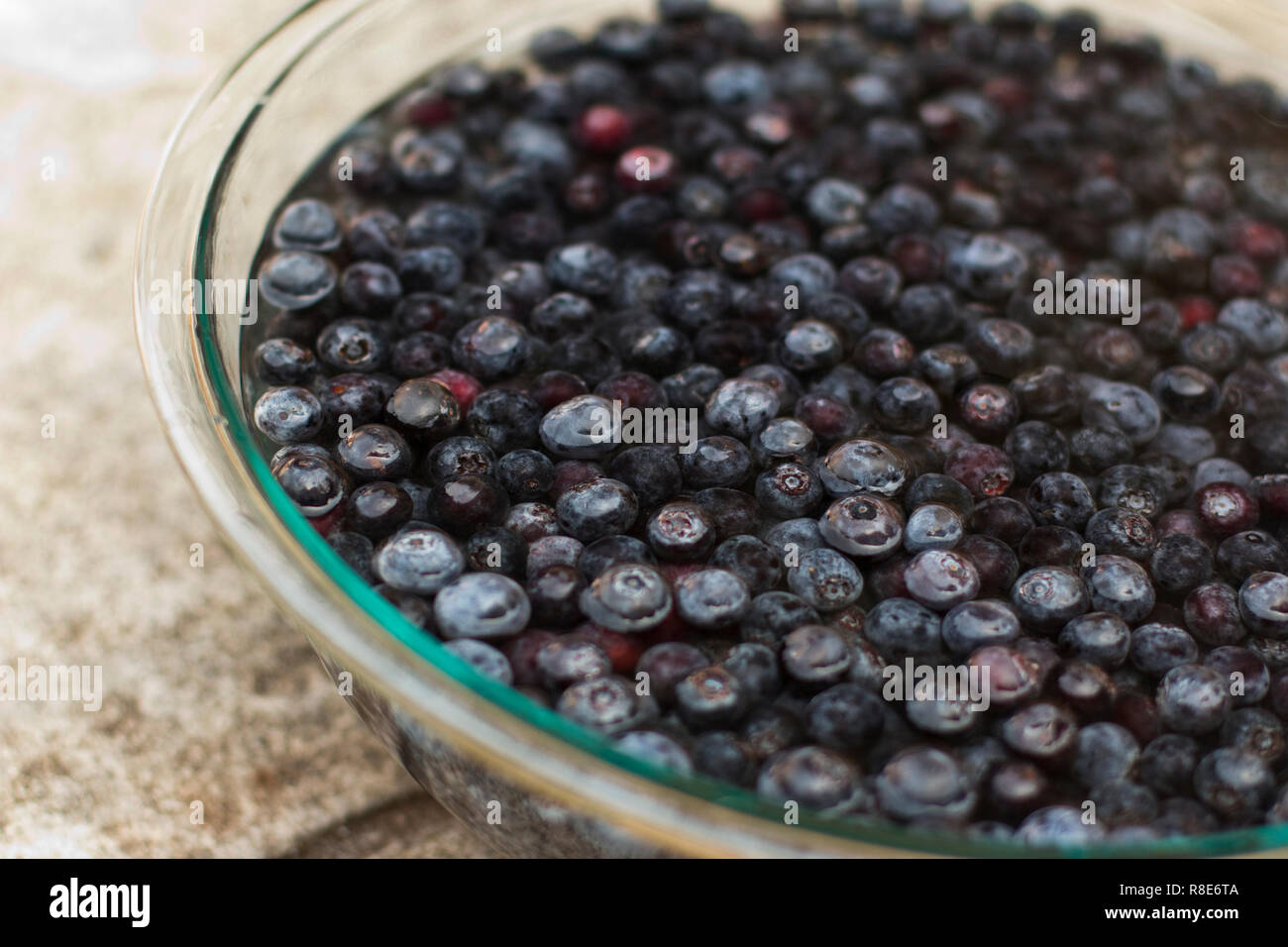 Washing blueberries hi-res stock photography and images - Alamy