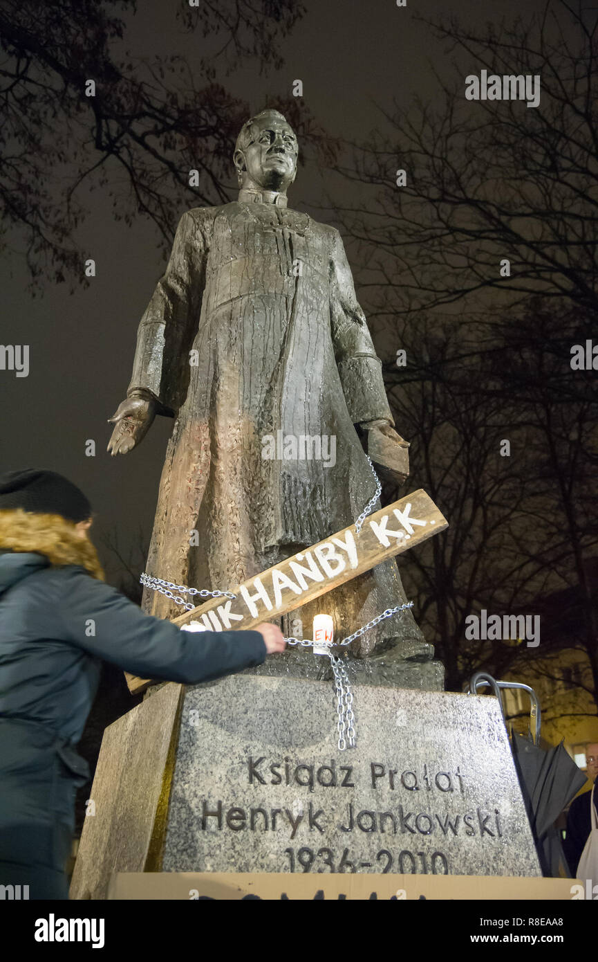 Henryk jankowski statue hi-res stock photography and images - Alamy