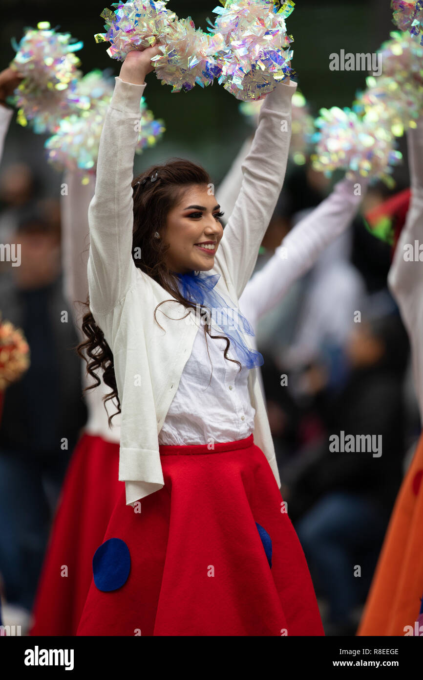 High school cheerleader group hi-res stock photography and images - Alamy