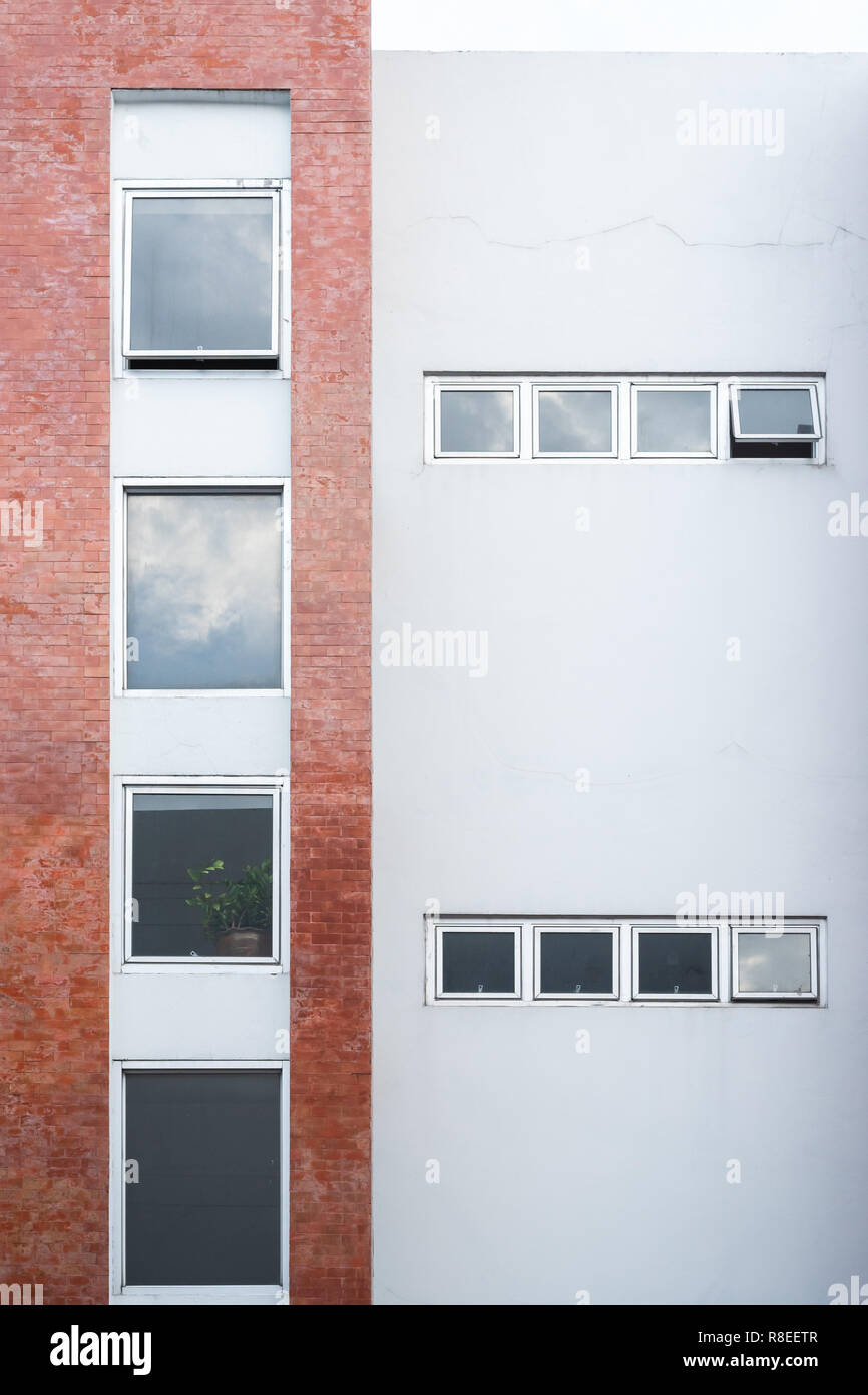 Red brick industrial building hi-res stock photography and images - Alamy