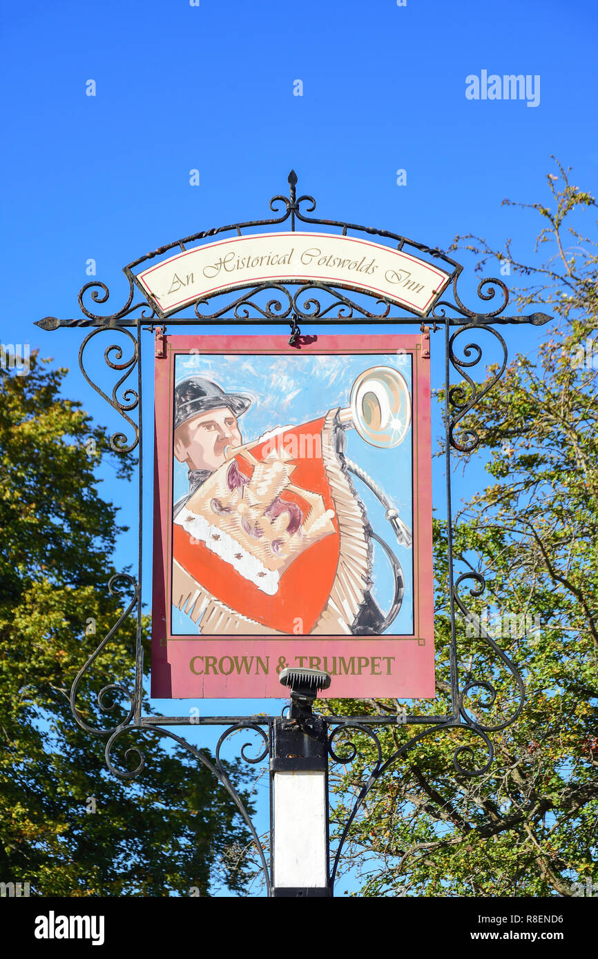 The Trumpet Pub Sign High Resolution Stock Photography and Images - Alamy