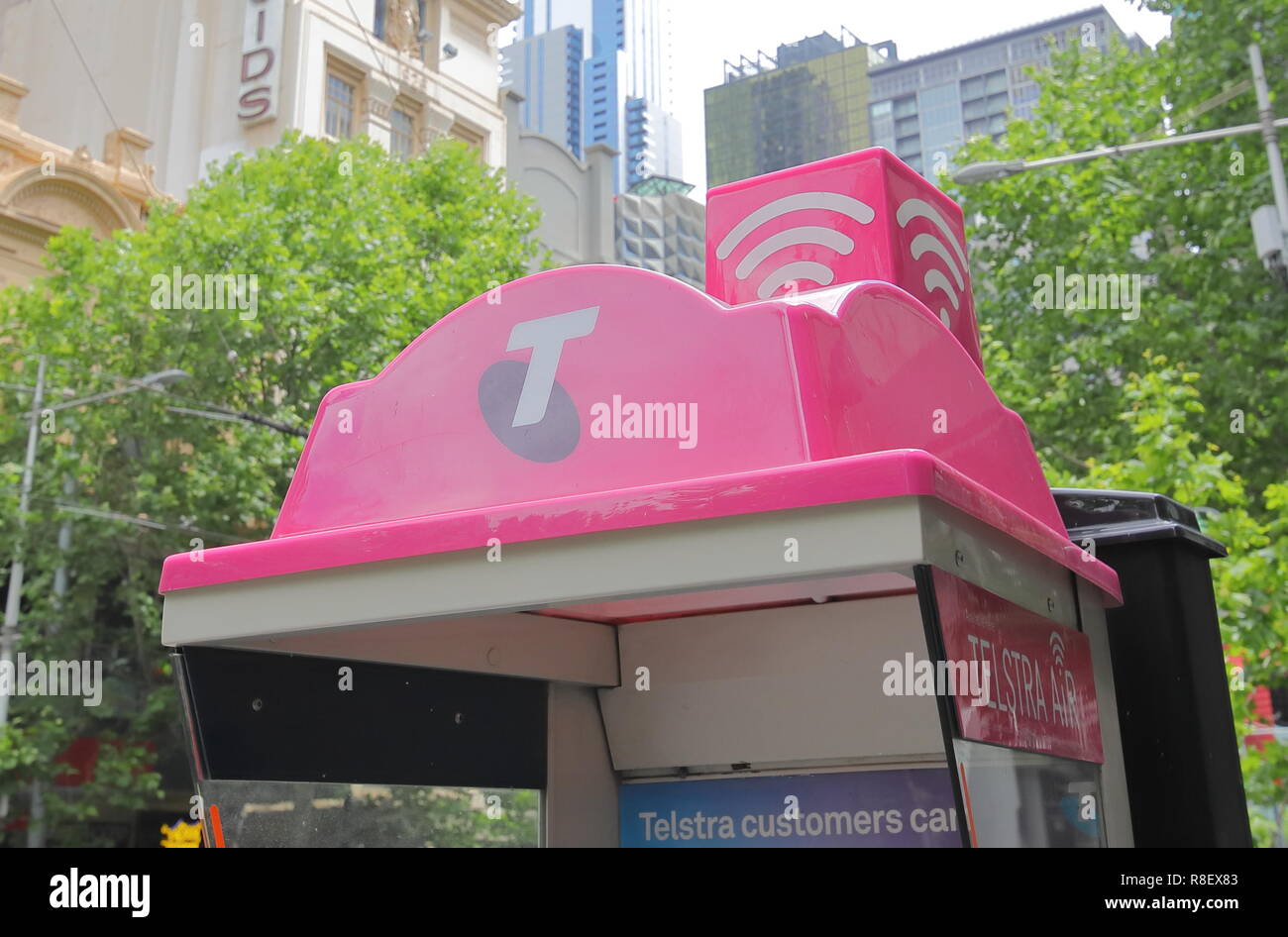 Public telephone australia hi-res stock photography and images - Alamy