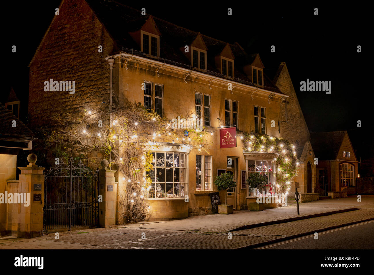 The victorian christmas shop hi-res stock photography and images - Alamy