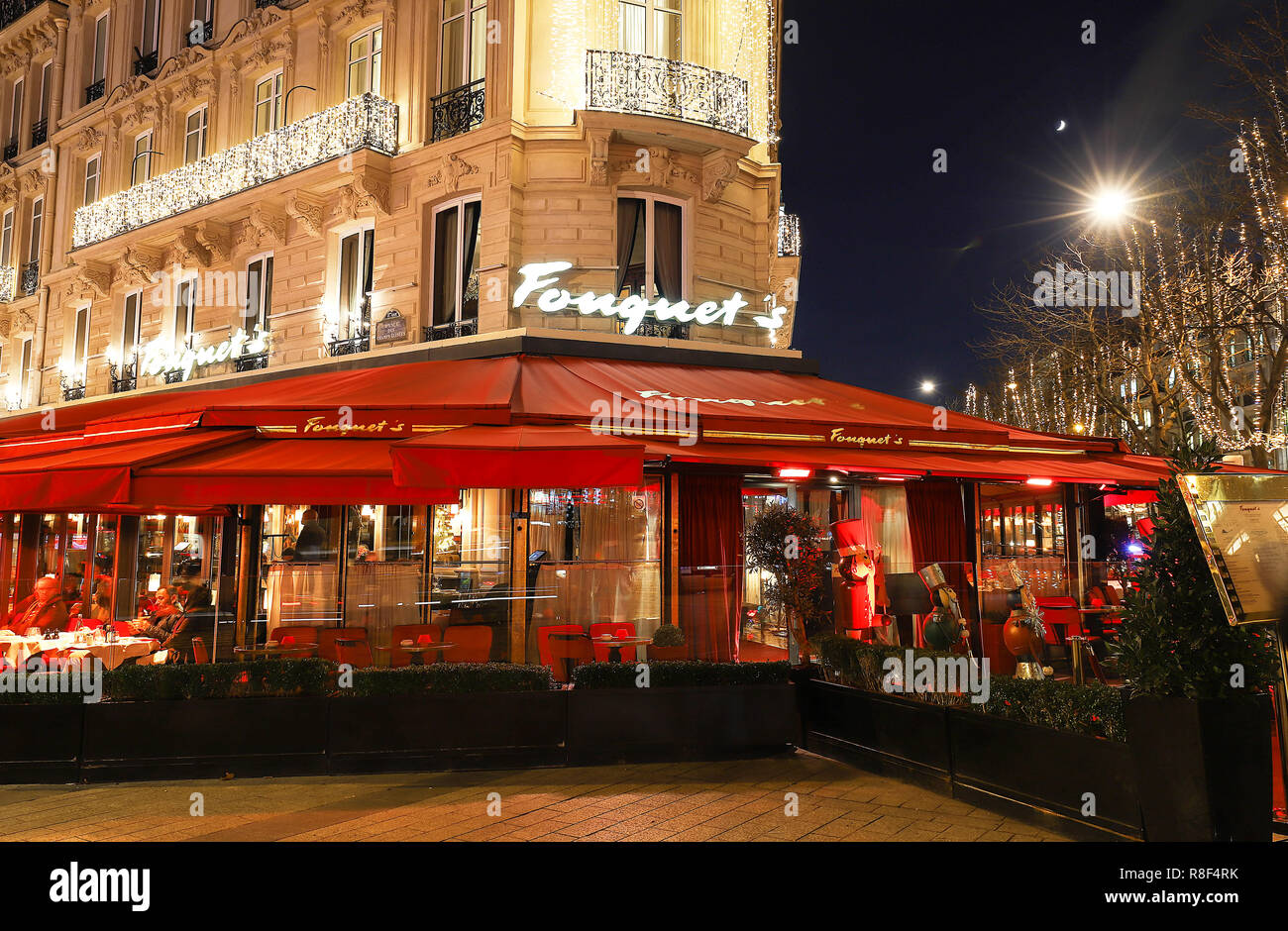 The restaurant Fouquets decorated for Christmas . It located at avenue ...