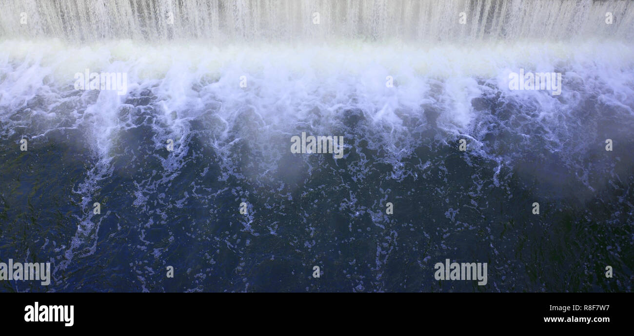 Roaring river dam hi-res stock photography and images - Alamy