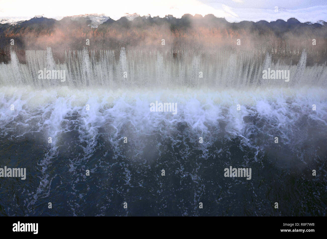 Roaring river dam hi-res stock photography and images - Alamy