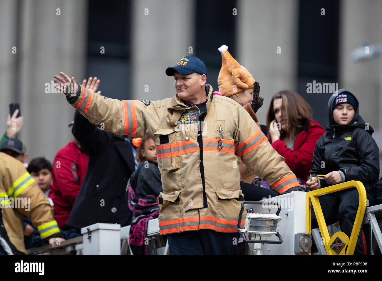 Firefighter usa uniform hi-res stock photography and images - Alamy