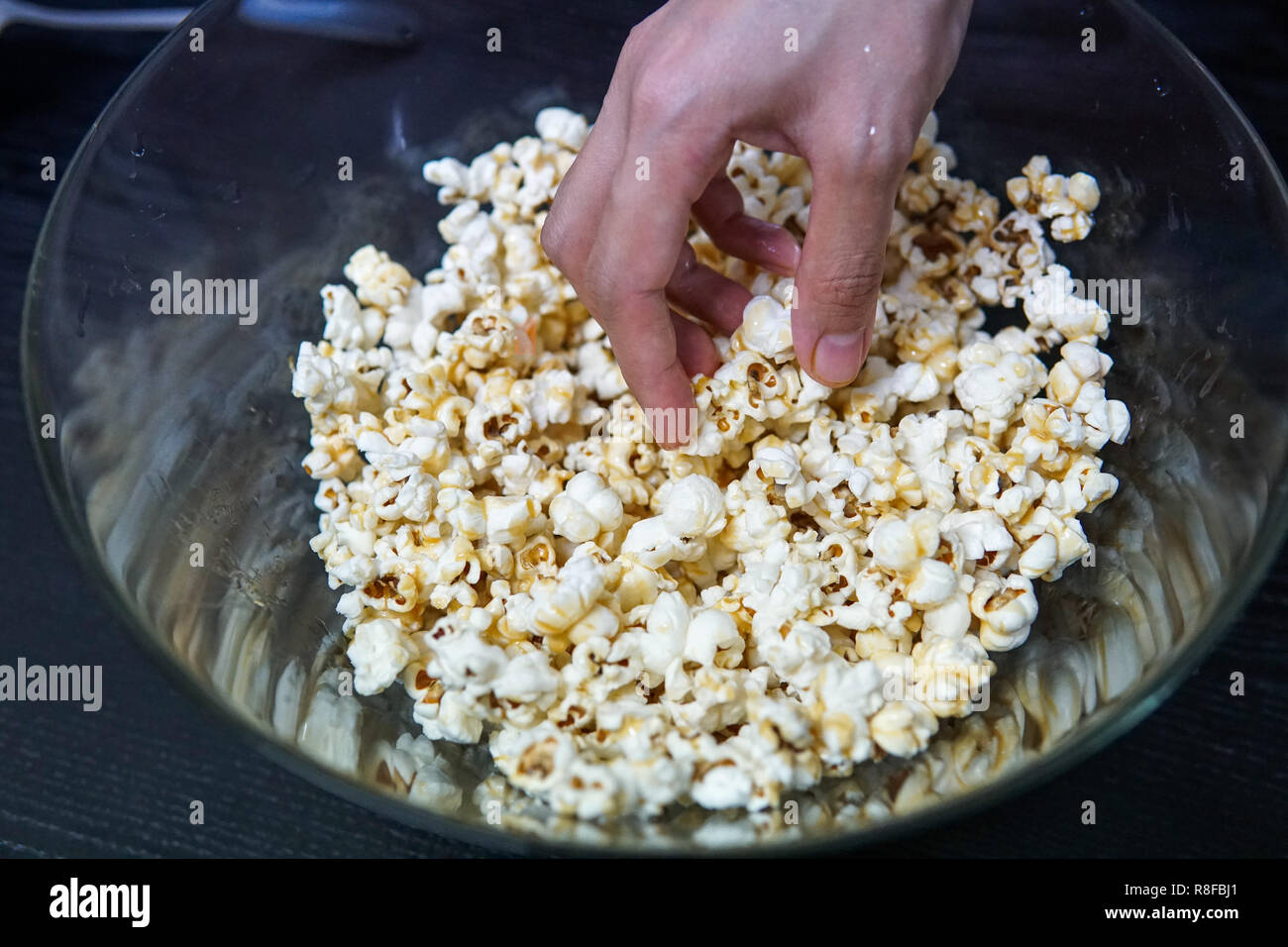 Hand grabbing paper hi-res stock photography and images - Alamy