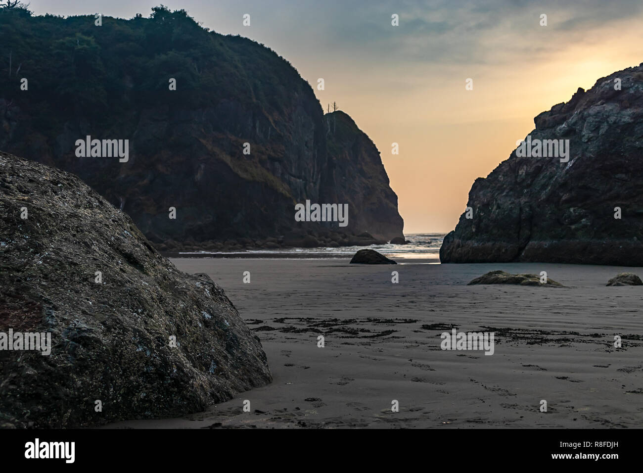 three large rock formations at ruby beach Stock Photo - Alamy