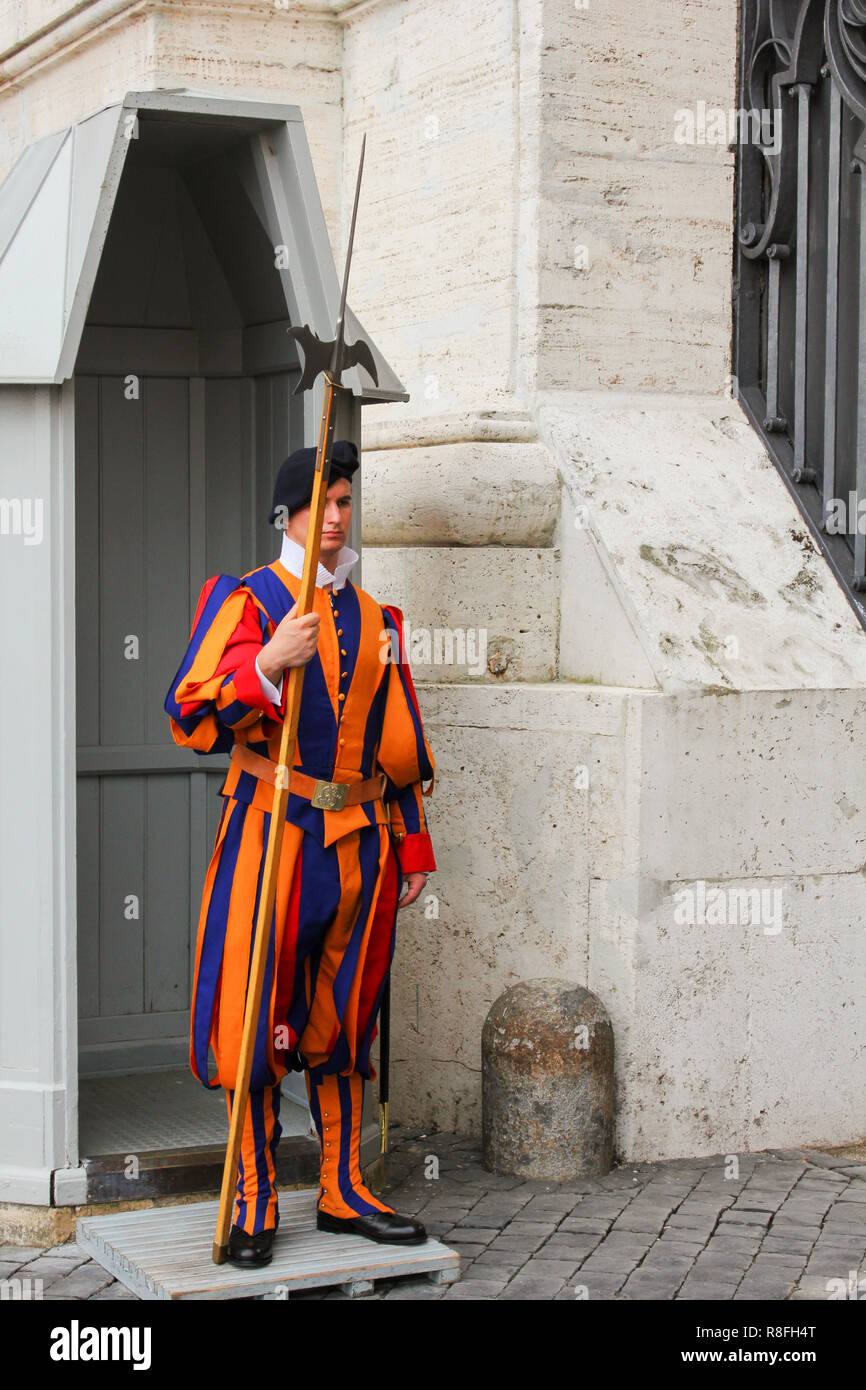 Swiss guard in traditional uniform hi-res stock photography and images ...