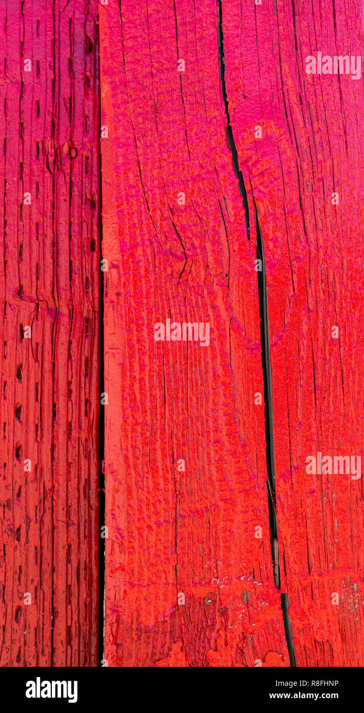 Texture of red painted wood Stock Photo - Alamy