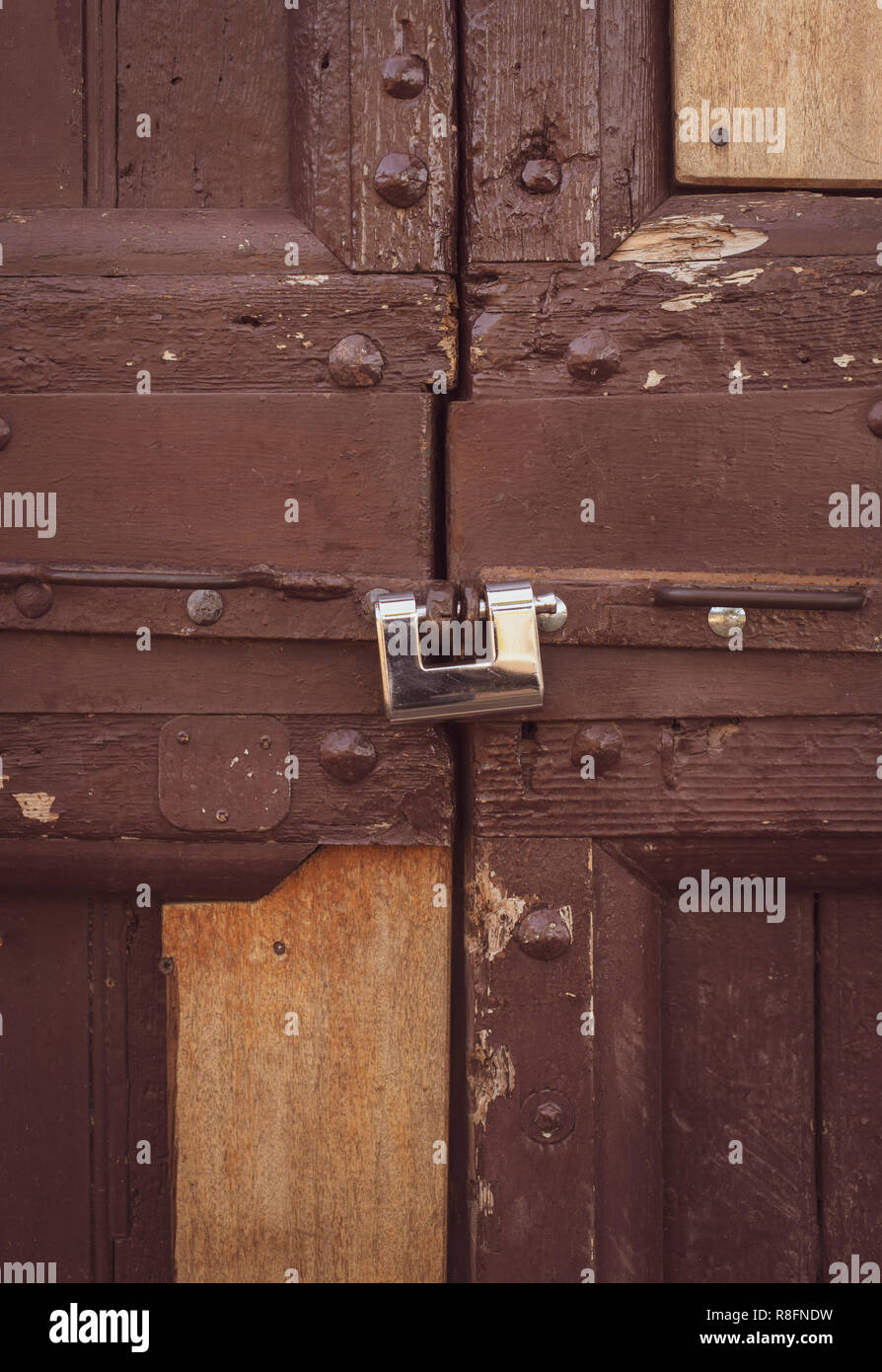 Silver door frame hi-res stock photography and images - Alamy
