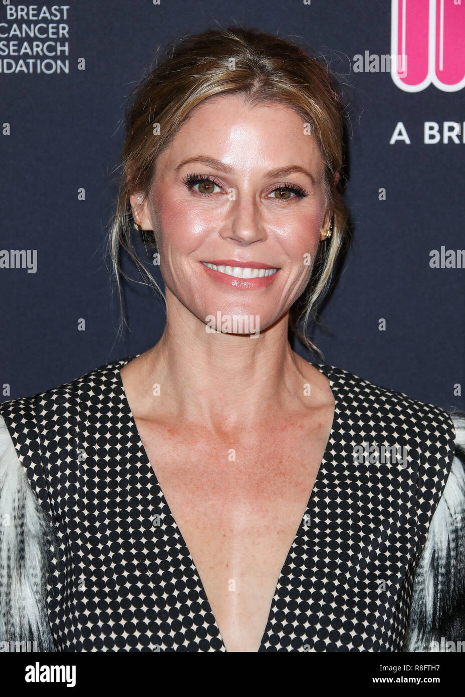 BEVERLY HILLS, LOS ANGELES, CA, USA - FEBRUARY 27: Julie Bowen at The ...