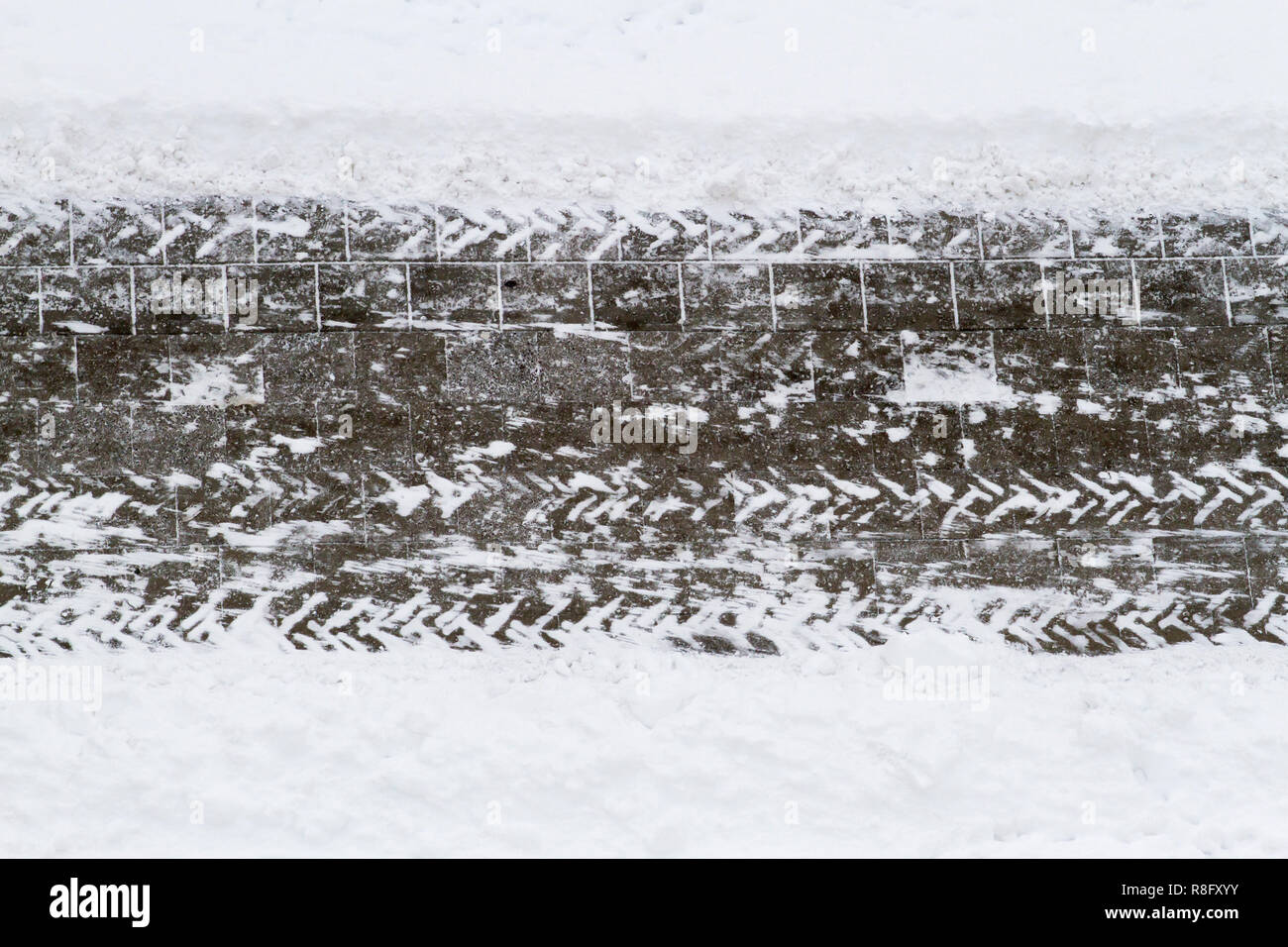 Snow cleared from road hi-res stock photography and images - Alamy