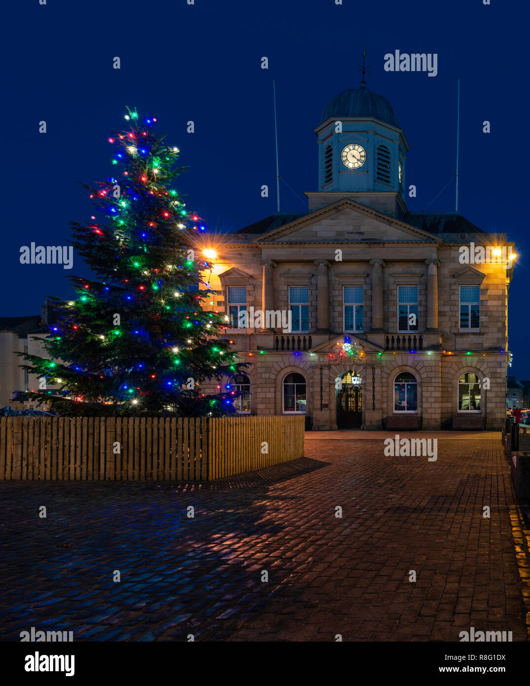 Kelso square hi-res stock photography and images - Alamy