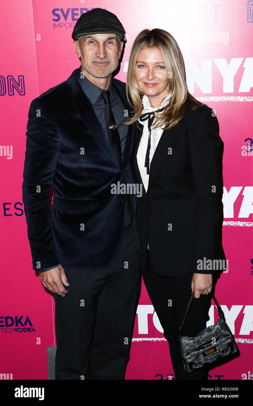 HOLLYWOOD, LOS ANGELES, CA, USA - DECEMBER 05: Craig Gillespie ...