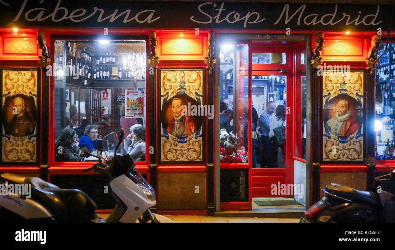 Tradition espagnole hi-res stock photography and images - Alamy