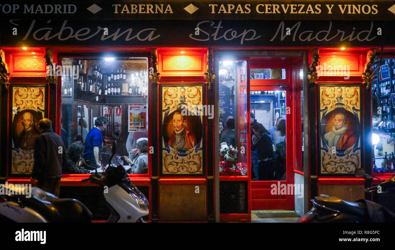 Madrid spain traditional tavern hi-res stock photography and images - Alamy