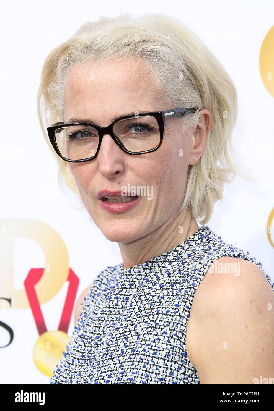 Gillian anderson hi-res stock photography and images - Alamy