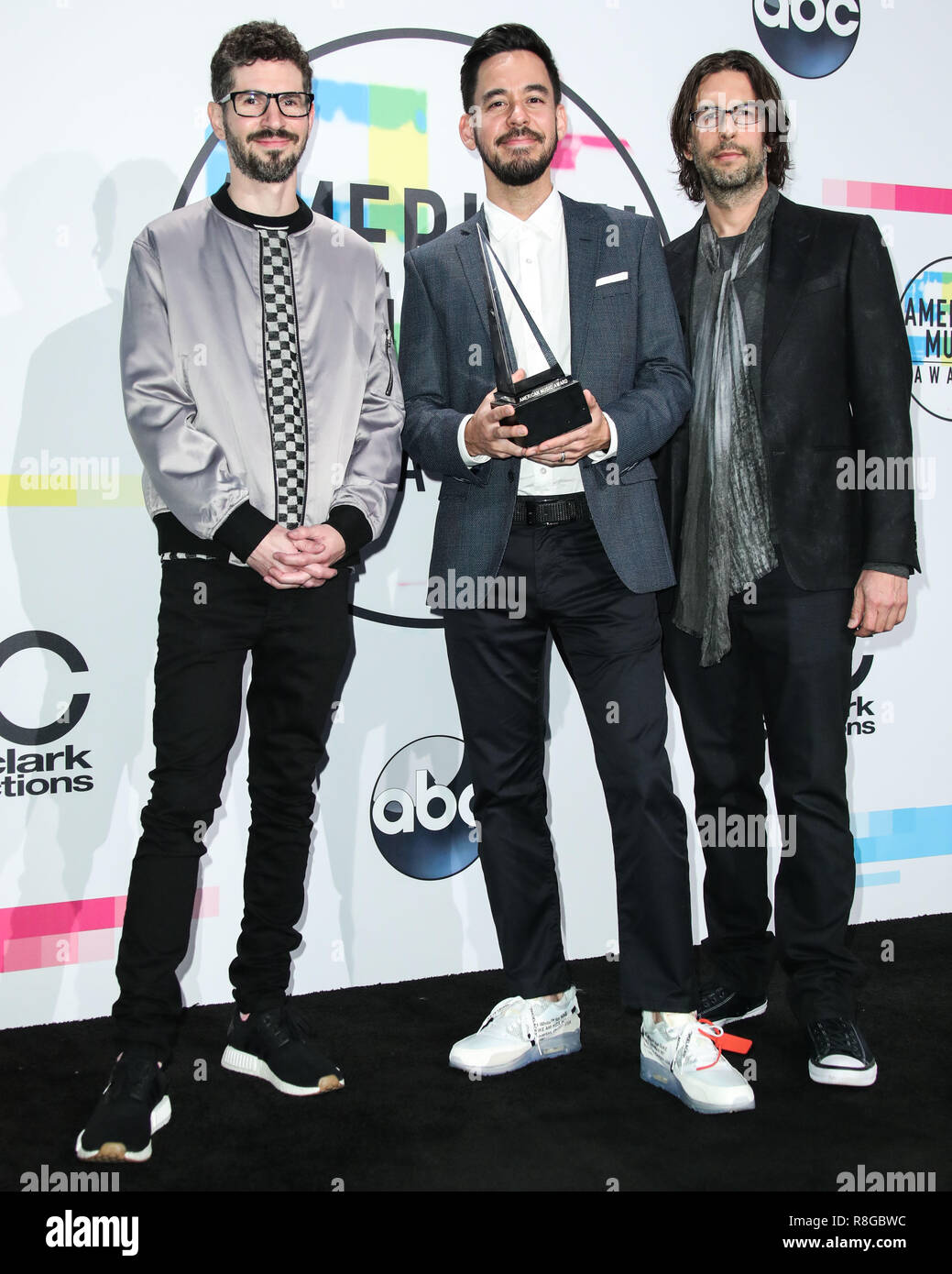 LOS ANGELES, CA, USA - NOVEMBER 19: Brad Delson, Mike Shinoda, Rob ...
