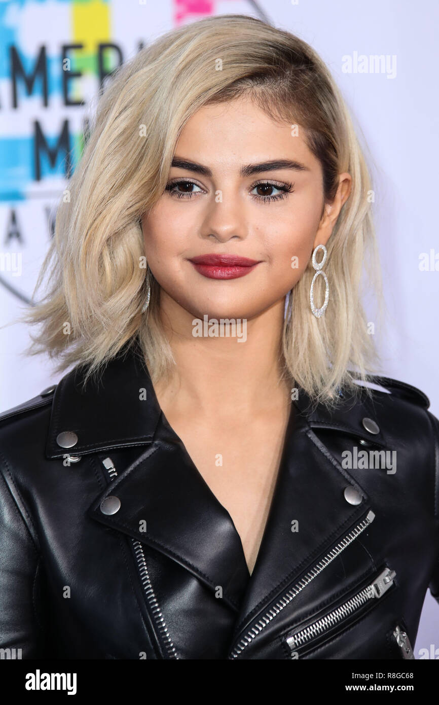 Selena gomez headshot hi-res stock photography and images - Alamy