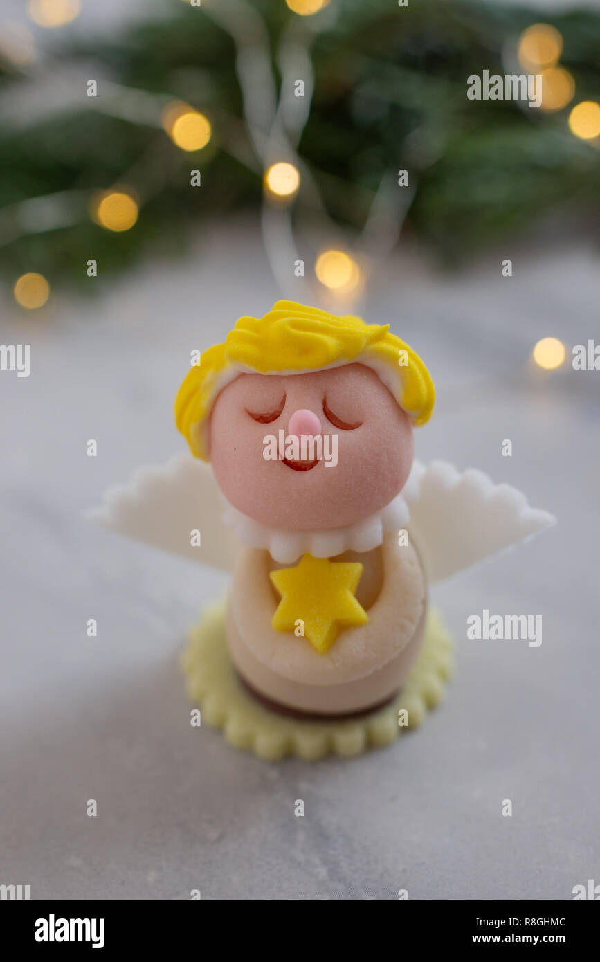 Marzipan santa claus hi-res stock photography and images - Alamy